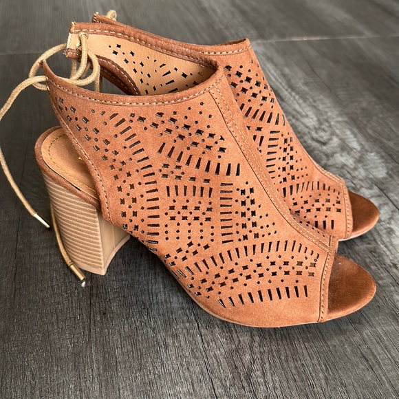 Bonnibel | Shoes | Bonnibel Cutout Peep Toe Heels 9 | Poshmark
